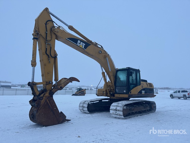 2006 Cat 324D L Tracked Excavator | Ritchie Bros. Auctioneers