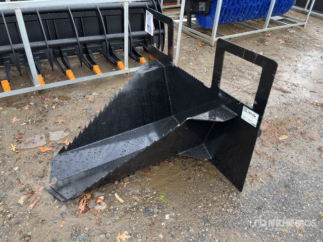 2024 Kit Containers QT-TS-40 40 in Tree spade Skid Steer Bucket (Unused) | Ritchie Bros. Auctioneers