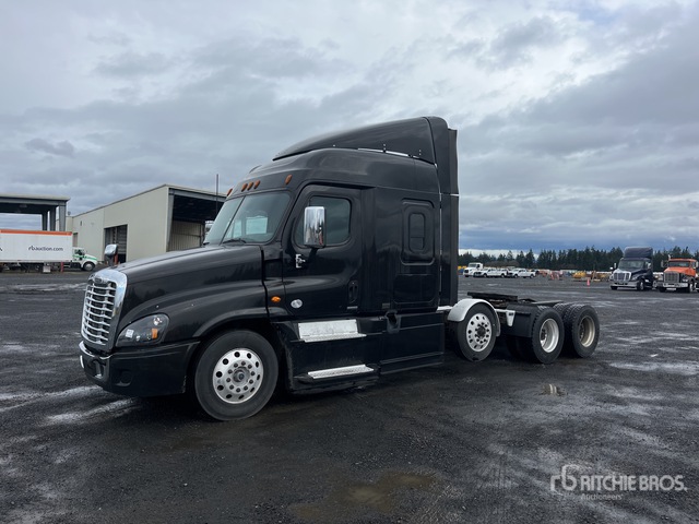 2016 Freightliner Cascadia 125 8x4 Tri/A Sleeper Truck Tractor ...