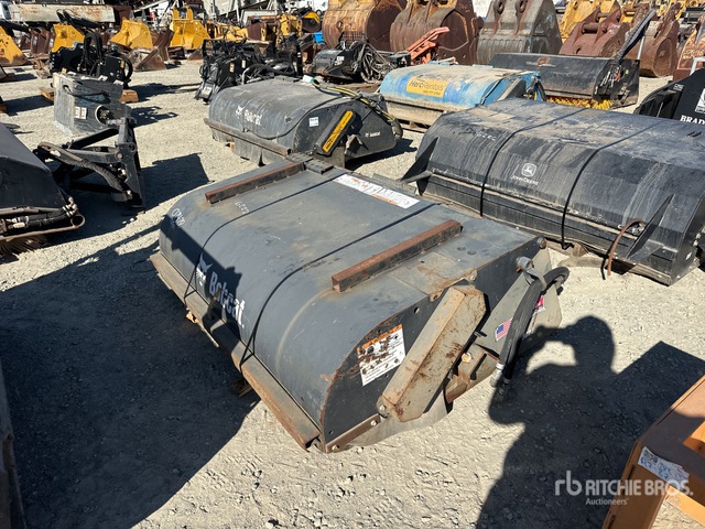 2017 Bobcat 72 in 72 in Skid Steer Broom | Ritchie Bros. Auctioneers