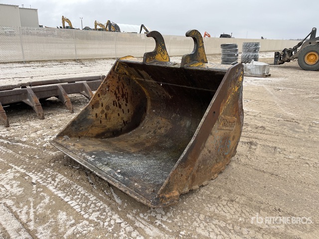 64 in Q/C Cleanup Excavator Bucket - Fits John Deere 250G | Ritchie ...