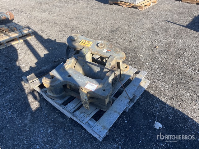 WB 14.25 in Hydraulic Excavator Coupler | Ritchie Bros. Auctioneers