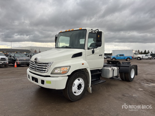 2008 Hino 358 4x2 S/A Day Cab Truck Tractor | Ritchie Bros. Auctioneers