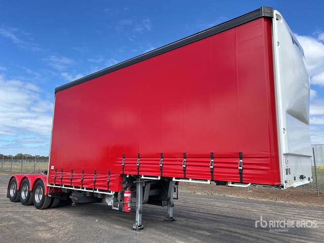 2017 Vawdrey 7.3 m Tri/A B-Double Lead Step Deck Curtain Side Trailer | Ritchie Bros. Auctioneers
