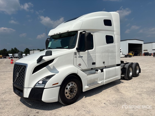 2019 Volvo VNL760 6x4 T/A Sleeper Truck Tractor | Ritchie Bros. Auctioneers