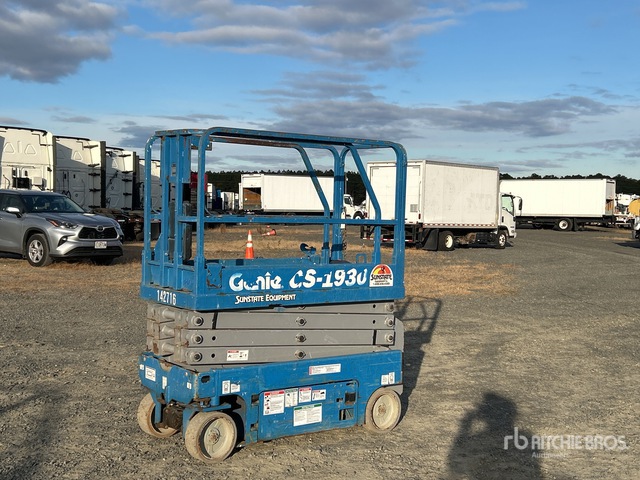 2015 Genie GS1930 Electric Scissor Lift | Ritchie Bros. Auctioneers