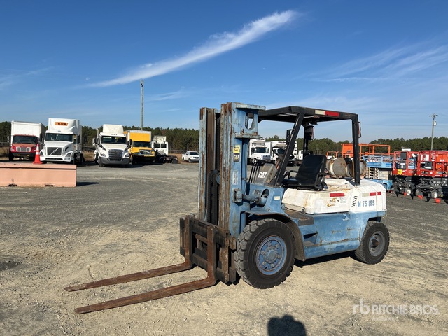 1996 Cat GP40 8000 lb Pneumatic Tire Forklift | Ritchie Bros. Auctioneers