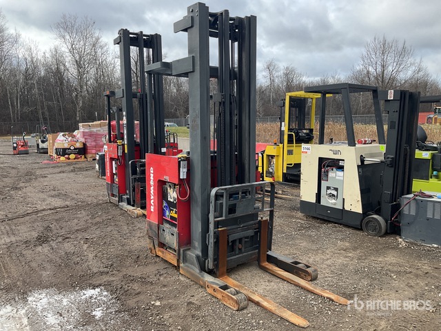 2001 Raymond EASI-R45TT 4500 lb Stoccatore (Inoperable) | Ritchie Bros ...