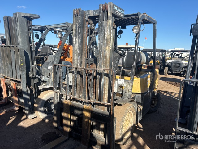 2005 Daewoo G30P-3 5050 lb Pneumatic Tire Forklift | Ritchie Bros ...