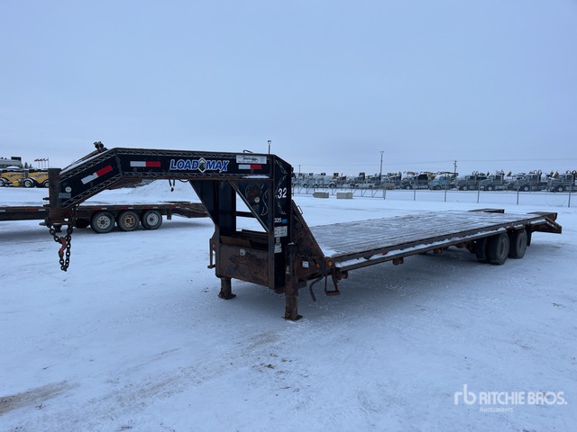 2013 Load Trail 34 ft T/A Gooseneck Equipment Trailer | Ritchie Bros ...