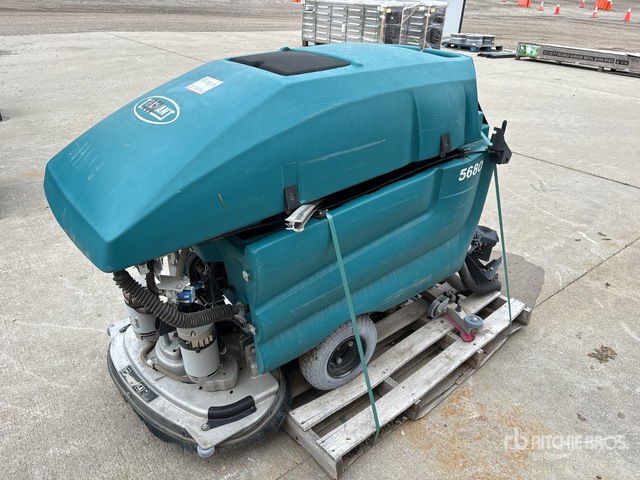 Tennant 5680 Walk-Behind Electric Laveuse de sol | Ritchie Bros ...