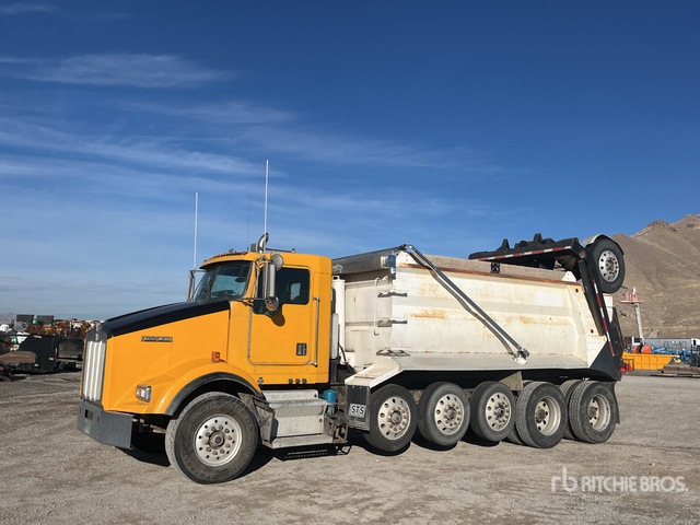 2001 Kenworth T800 14x4 Five Axle Dump Truck | Ritchie Bros. Auctioneers
