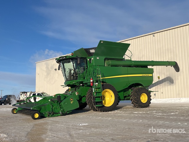 2015 John Deere S680 Combine Harvester | Ritchie Bros. Auctioneers