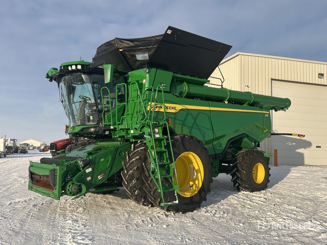 2022 John Deere X9 1100 Signature Edition Combine Harvester | Ritchie Bros. Auctioneers