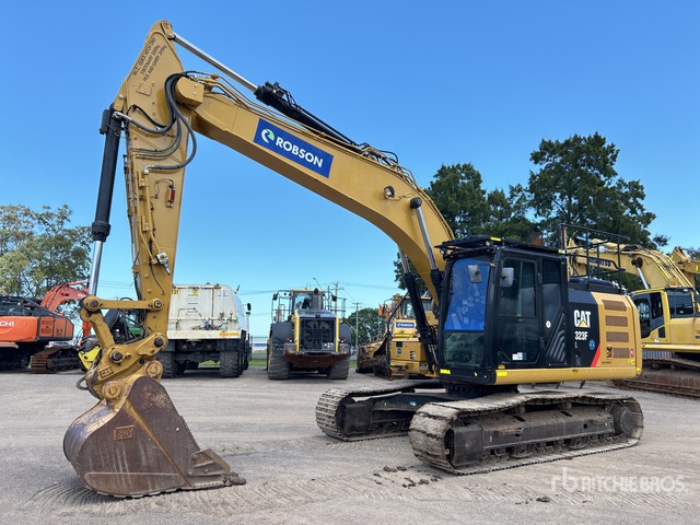 2017 Cat 323F L Tracked Excavator | Ritchie Bros. Auctioneers