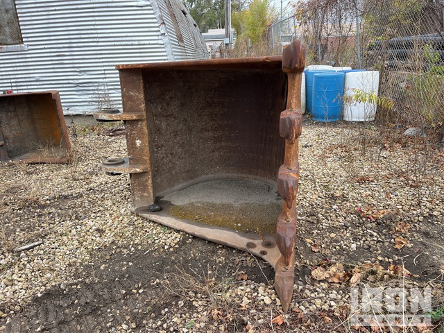 52 in Excavator Bucket - Fits Komatsu PC300 in St. Paul, Minnesota ...
