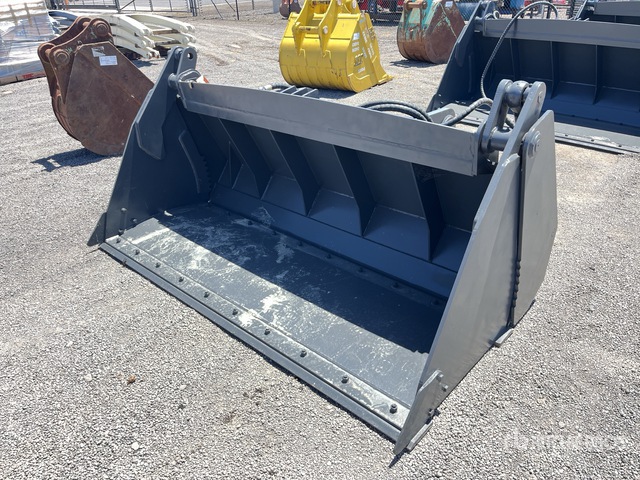 2300 mm Q/C Multi-Purpose Wheel Loader Bucket | Ritchie Bros. Auctioneers