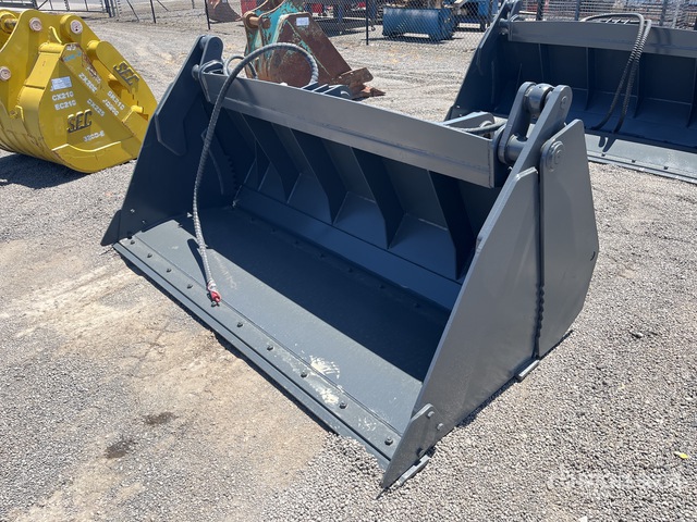 2300 mm Q/C Multi-Purpose Wheel Loader Bucket | Ritchie Bros. Auctioneers