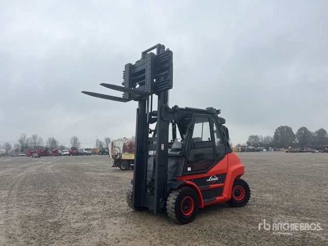 2017 Linde H70 D-03 Pneumatic Tire Forklift | Ritchie Bros. Auctioneers