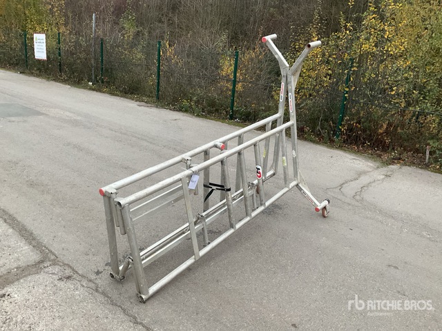 2014 Pop Up 1.5m Podium Work Platform | Ritchie Bros. Auctioneers