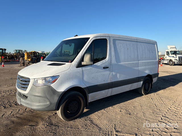 2019 Freightliner Sprinter 1500 Fourgon cargo | Ritchie Bros. Auctioneers