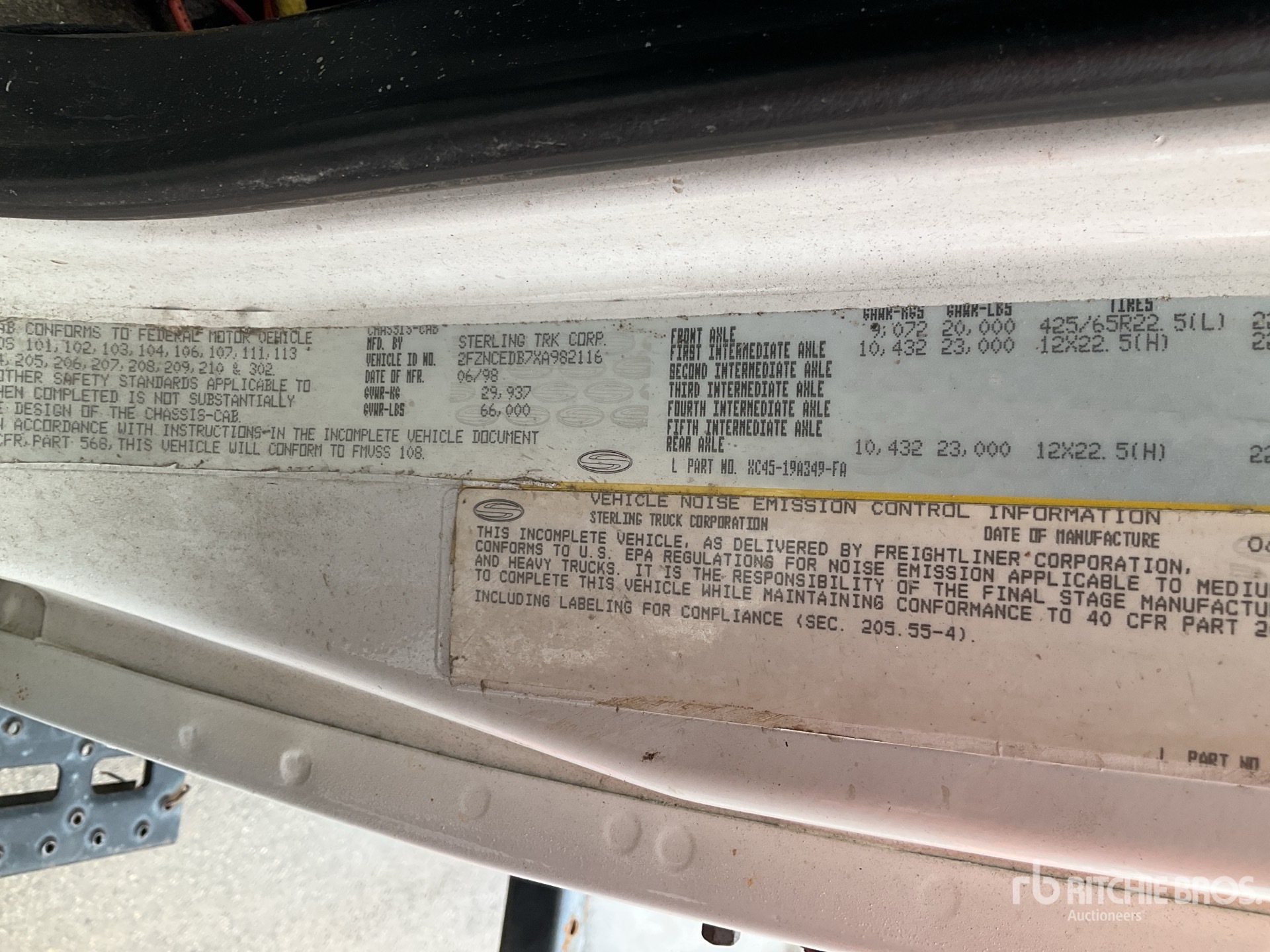 1999 Sterling LT9501 6x4 Vacuum Tanker Truck | Ritchie Bros. Auctioneers