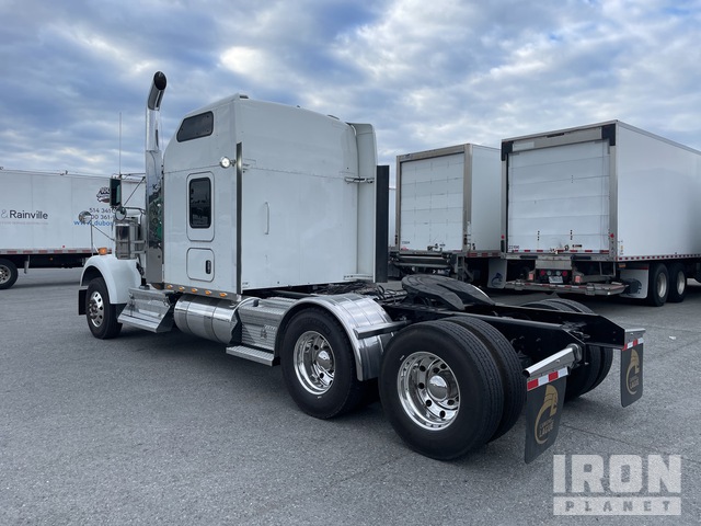 2019 Kenworth W900 6x4 T/A Sleeper Truck Tractor in Boucherville ...