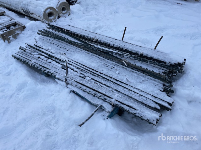 Quantity of 6 ft T-Posts | Ritchie Bros. Auctioneers