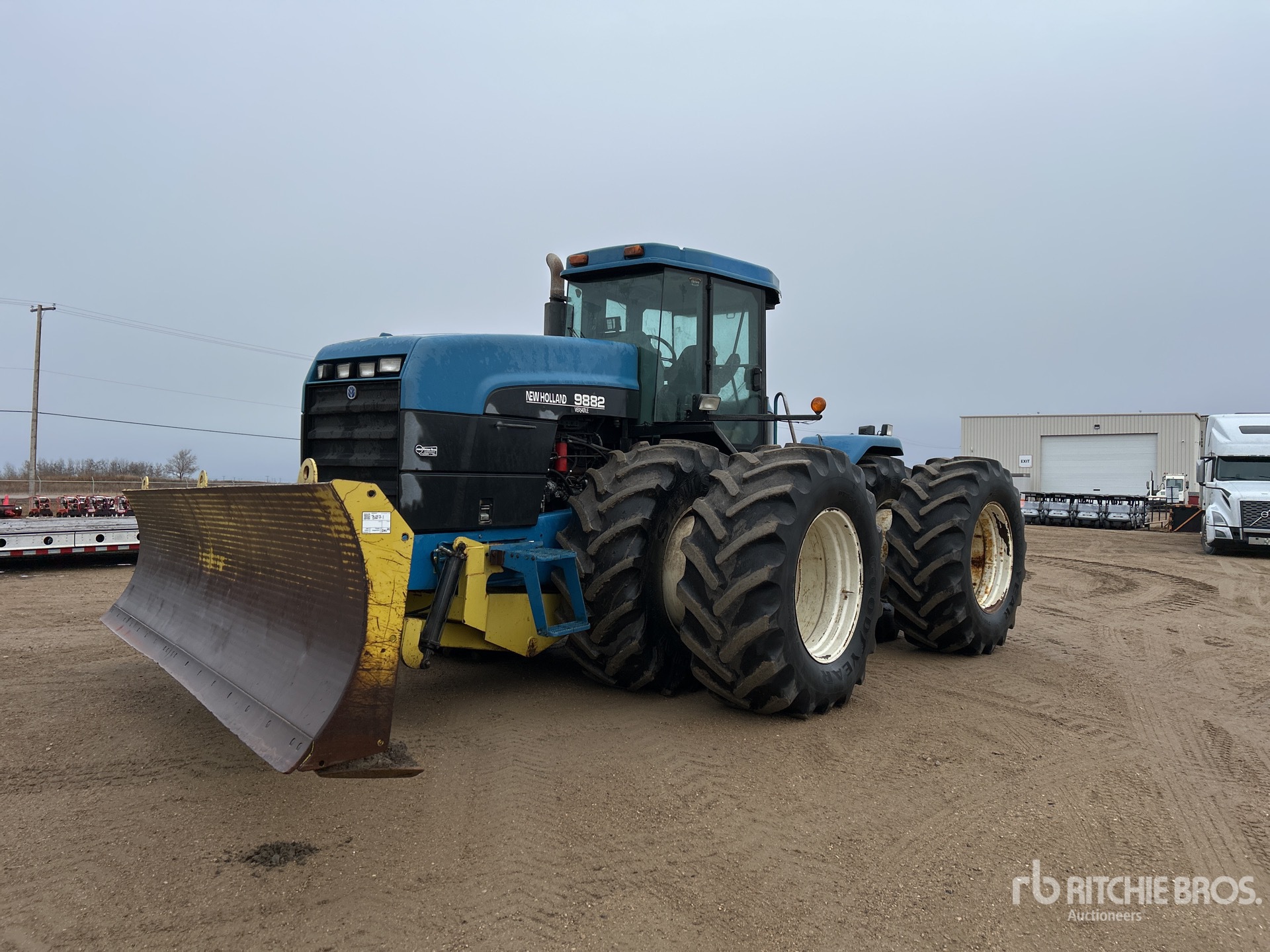 New Holland 9882 Tractor agrícola articulado | Ritchie Bros. Auctioneers