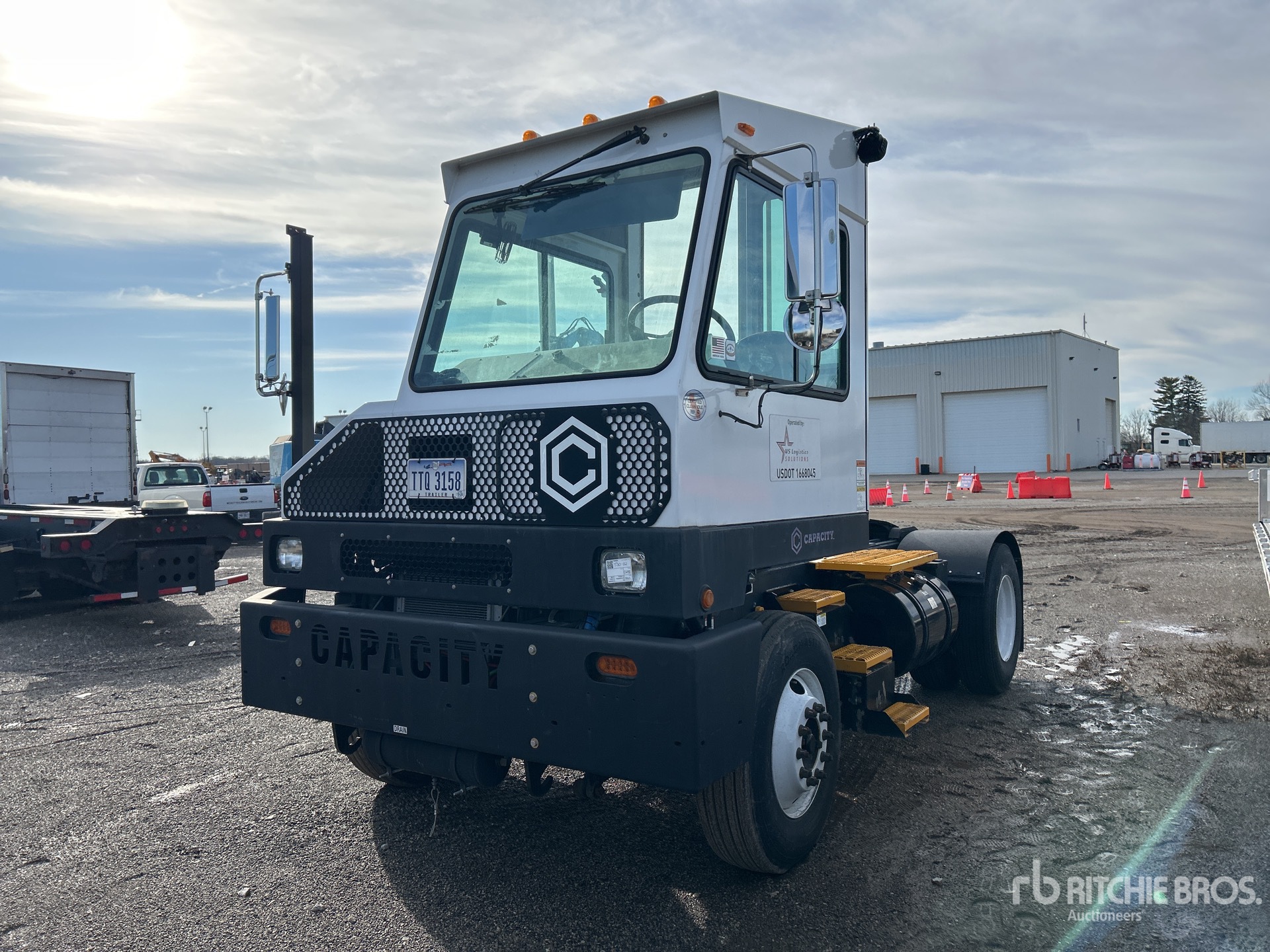 2022 Capacity TJ5000 4x2 Spotter Truck | Ritchie Bros. Auctioneers