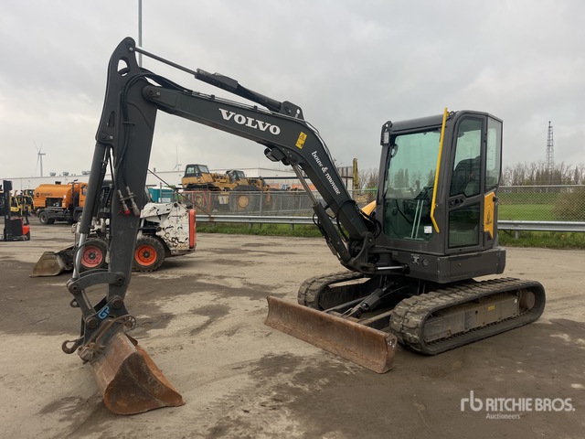 2022 Volvo ECR50F Mini Excavator | Ritchie Bros. Auctioneers