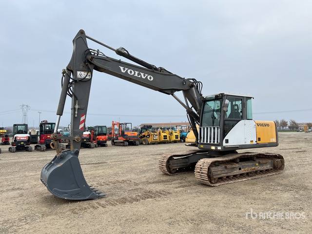 2001 Volvo EC160 Tracked Excavator | Ritchie Bros. Auctioneers