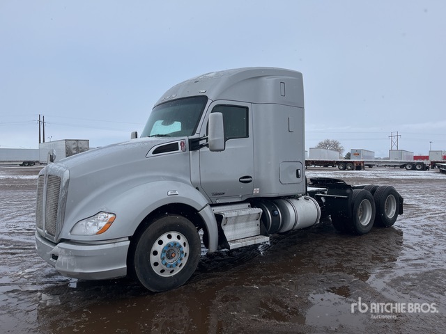 2016 Kenworth T680 6x4 T/A Sleeper Truck Tractor | Ritchie Bros ...