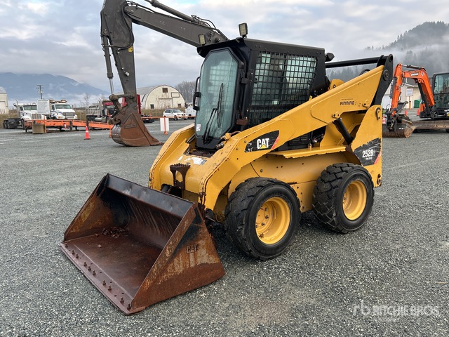 2013 Cat 252B3 Two-Speed Skid Steer Loader | Ritchie Bros. Auctioneers