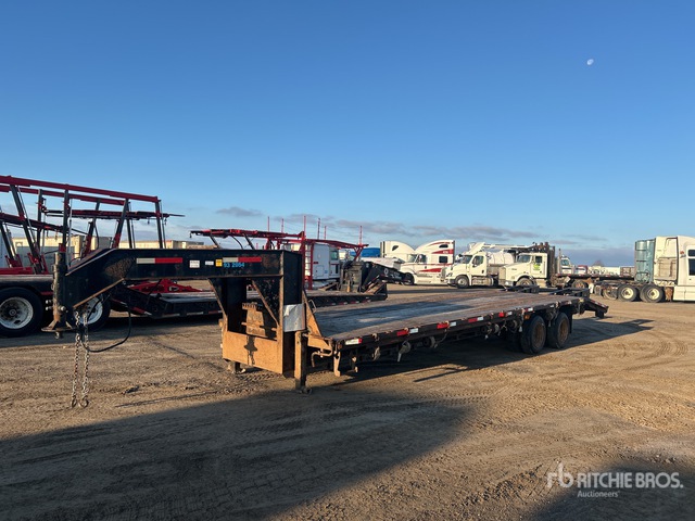 2015 Oasis 31 ft T/A Gooseneck Equipment Trailer | Ritchie Bros ...