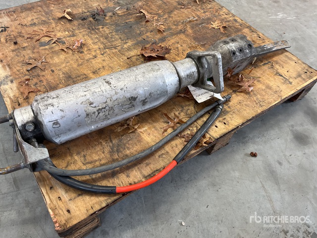 Darda C12 Hydraulic Concrete Splitter | Ritchie Bros. Auctioneers