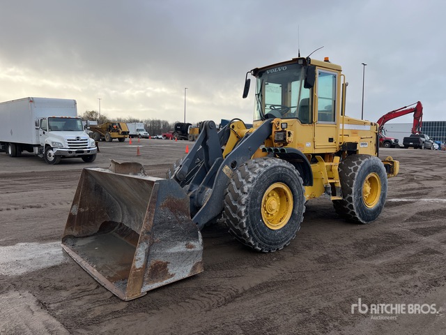2002 Volvo L70D Wheel Loader | Ritchie Bros. Auctioneers