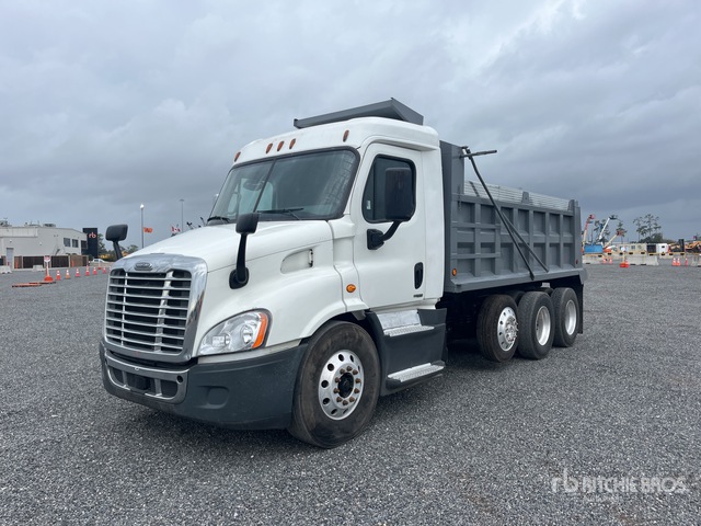 2015 Freightliner Cascadia 113 8x4 8x4 Tipper Truck | Ritchie Bros ...