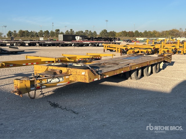 2001 Phelan 25TA-D 25 ton 29 ft Tri/A Remolque Portamaquinaria ...