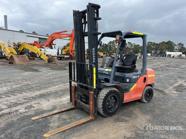 2012 Toyota 62-8FD30 Pneumatic Tire Forklift | Ritchie Bros. Auctioneers