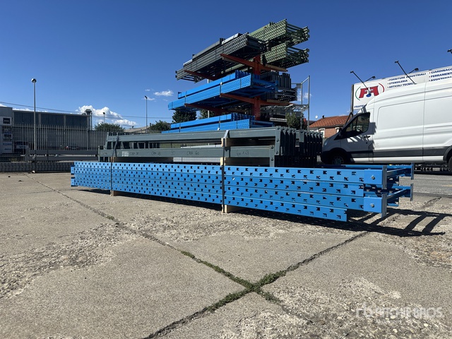 Grey Blu Pallet Carrier Scaffolding | Ritchie Bros. Auctioneers