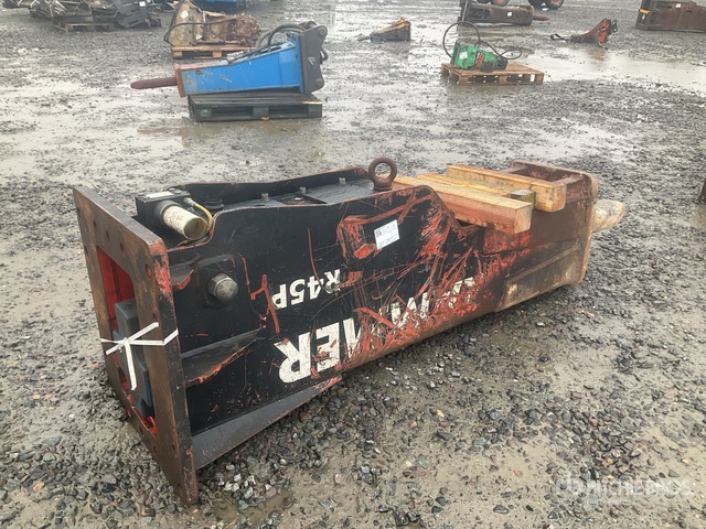 Rammer R45P Hydraulic Breaker | Ritchie Bros. Auctioneers