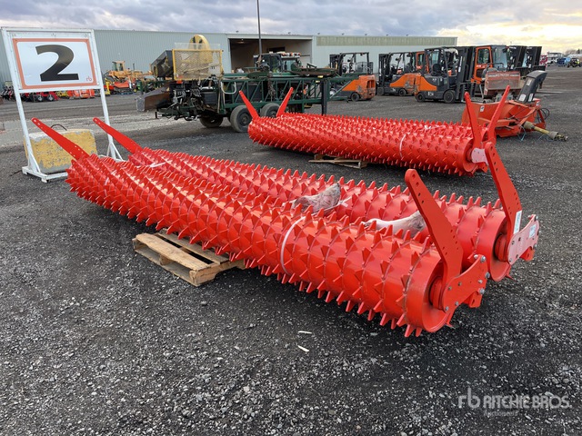 Kuhn Maxi-Packer 4.5 m Packer (Unused) | Ritchie Bros. Auctioneers