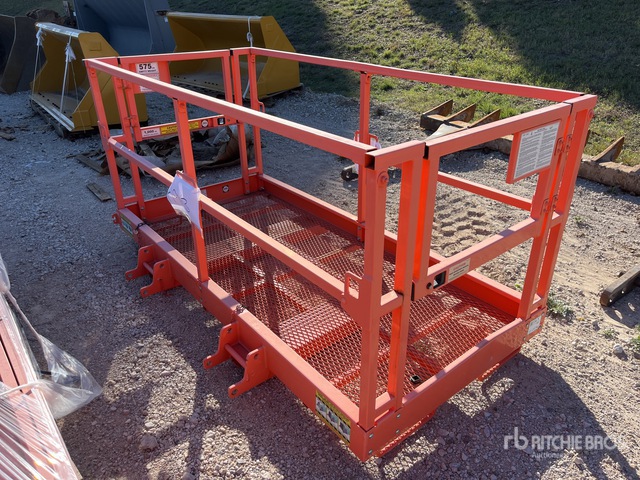 Star Industries 1210 4 ft x 8 ft Work Platform Varios | Ritchie Bros ...
