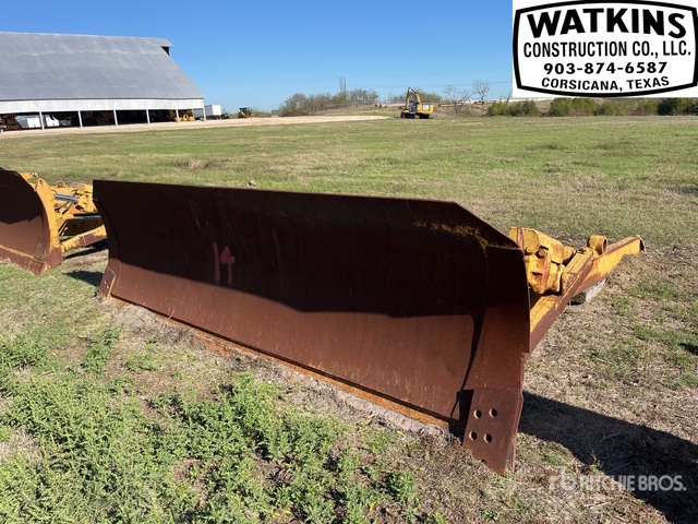 146 in Angle Dozer Blade - Fits Cat D6D | Ritchie Bros. Auctioneers