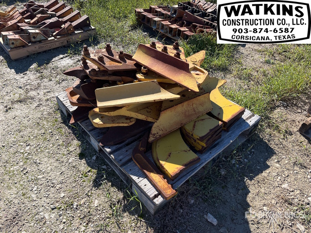 Bucket Cutting Edges | Ritchie Bros. Auctioneers