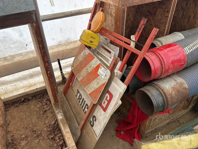 Quantity of Road Signs | Ritchie Bros. Auctioneers