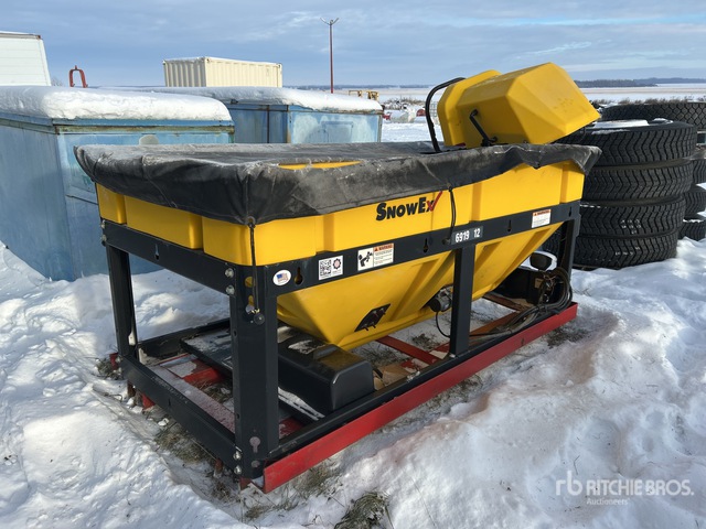 SnowEx V-Maxx 8550 Electric Salt Spreader - Fits Truck | Ritchie Bros ...