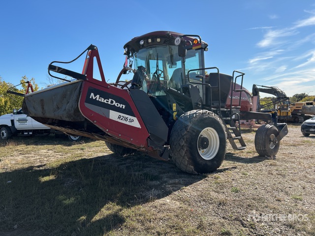 MacDon M1240 16 ft Hileradora (Inoperable) | Ritchie Bros. Auctioneers