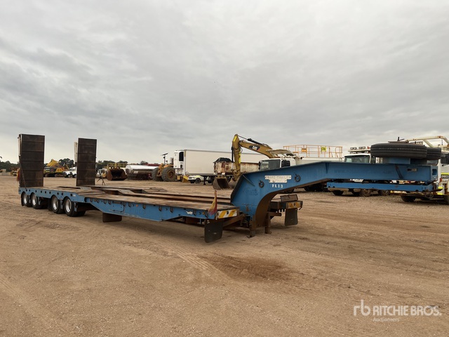 2009 Drake 4 Rows of 4 Hydraulic Widening Remorque Surbaissée | Ritchie ...